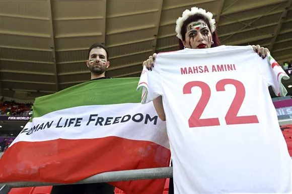 USA fjerner symbol fra Irans flag - Avisen.dk